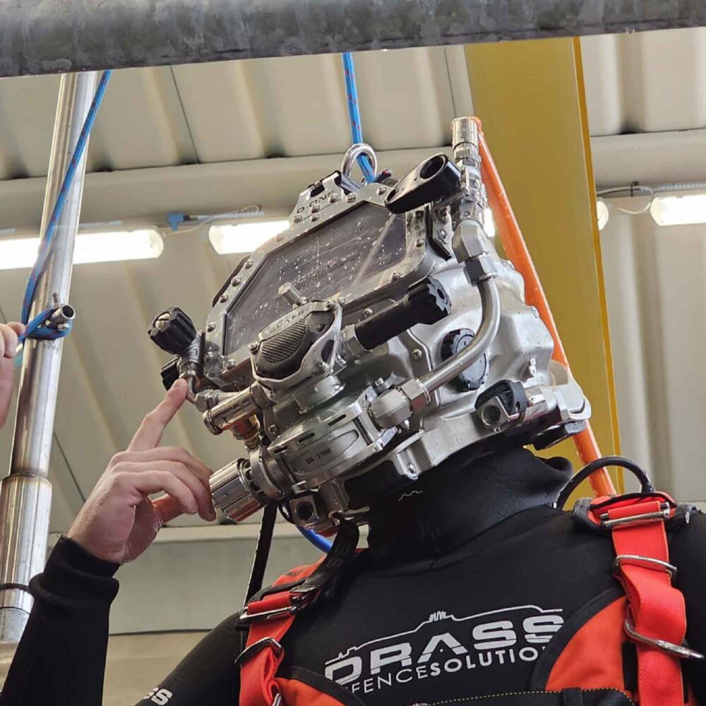 DRASS | D-ONE Diving Helmet – Seascape Subsea BV